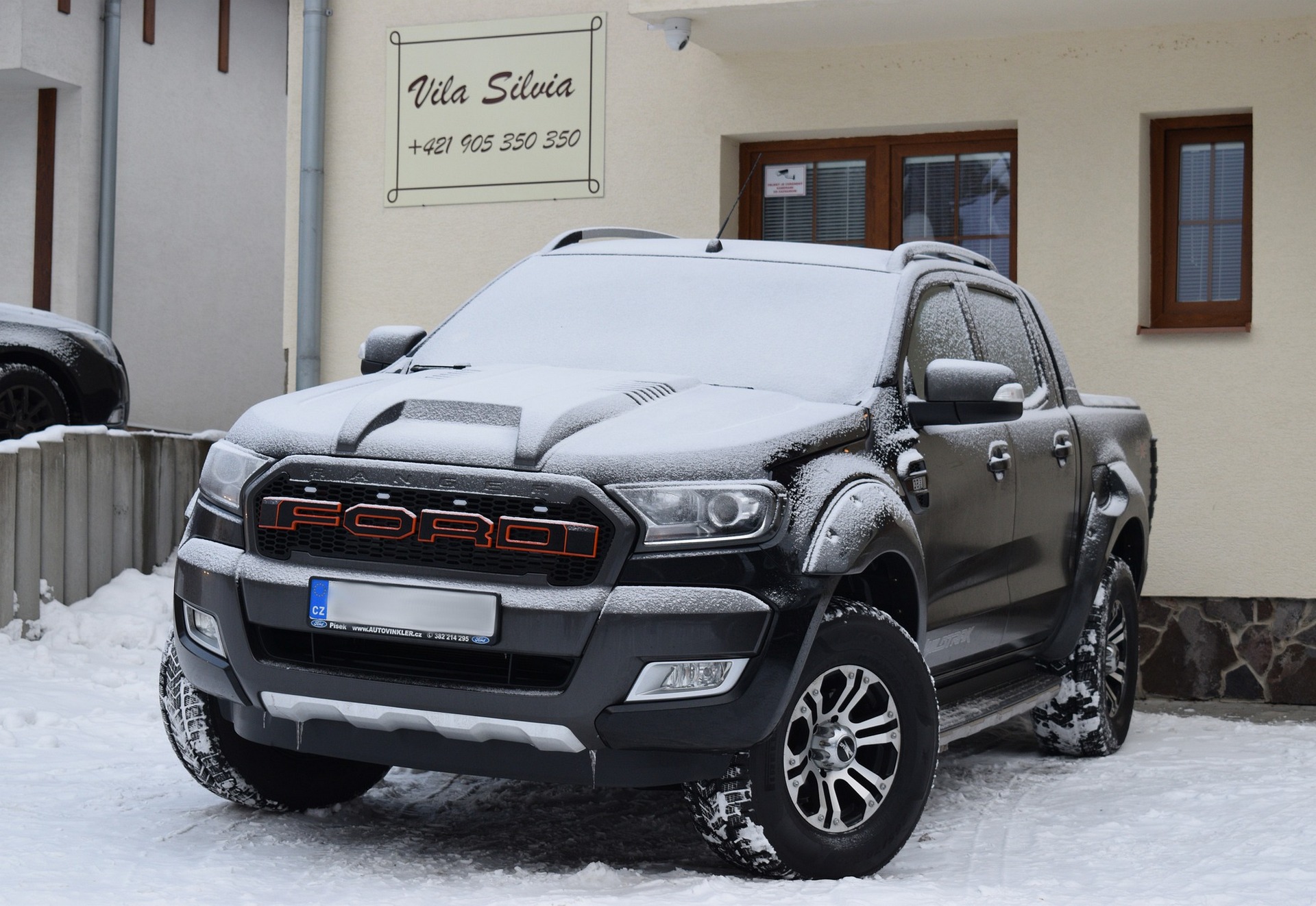 "Predator" grew up: Ford's heavy pickup was turned into MegaRaptor ...